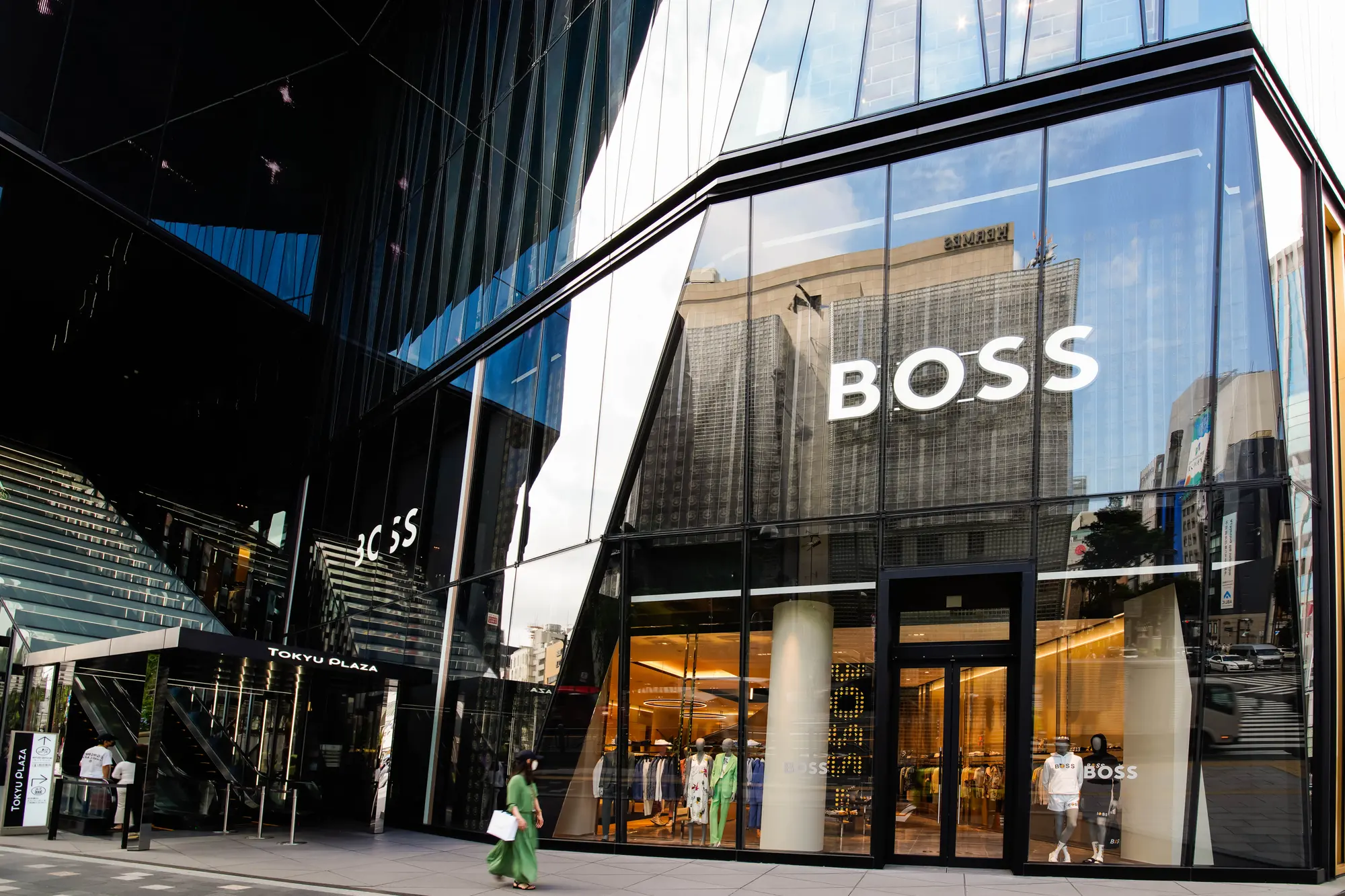 Hugo Boss Partners with Adobe to Drive 3D Innovation in Fashion | Adobe ...
